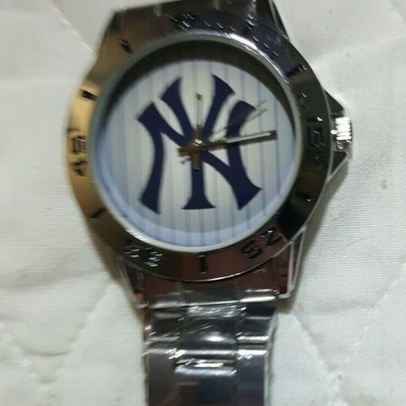 MLB | Accessories | New York Yankees Logo Stainless Steel Watch New Wh ...